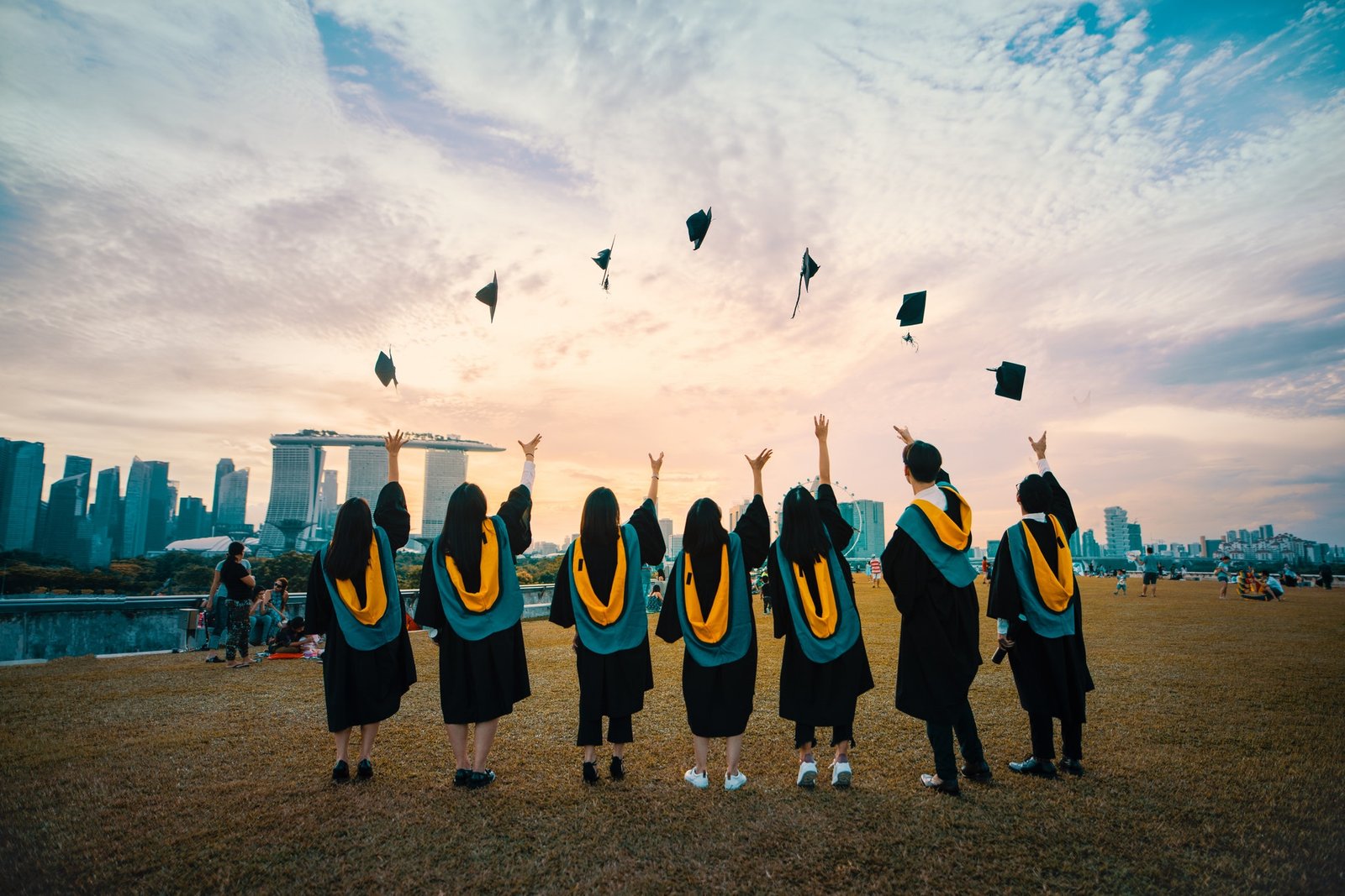 Things That Help Students Make The Most Out Of College - DecoBizz ...